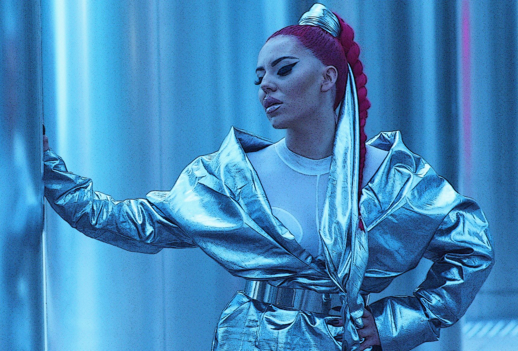 Genevive releases the first single 'Go Back' from her upcoming EP ...