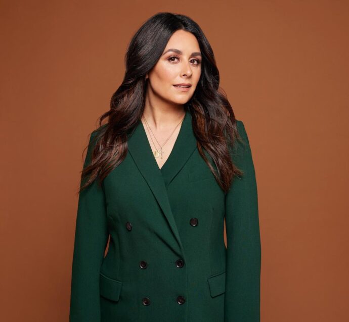 New version of breakthrough song featuring worship leader Hope Darst ...