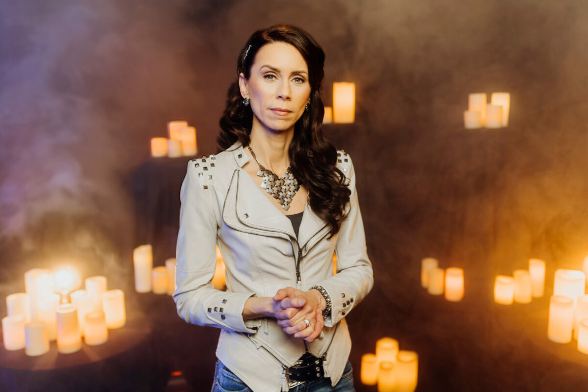 Amanda Hagel's highly anticipated music video is here - AStepFWD